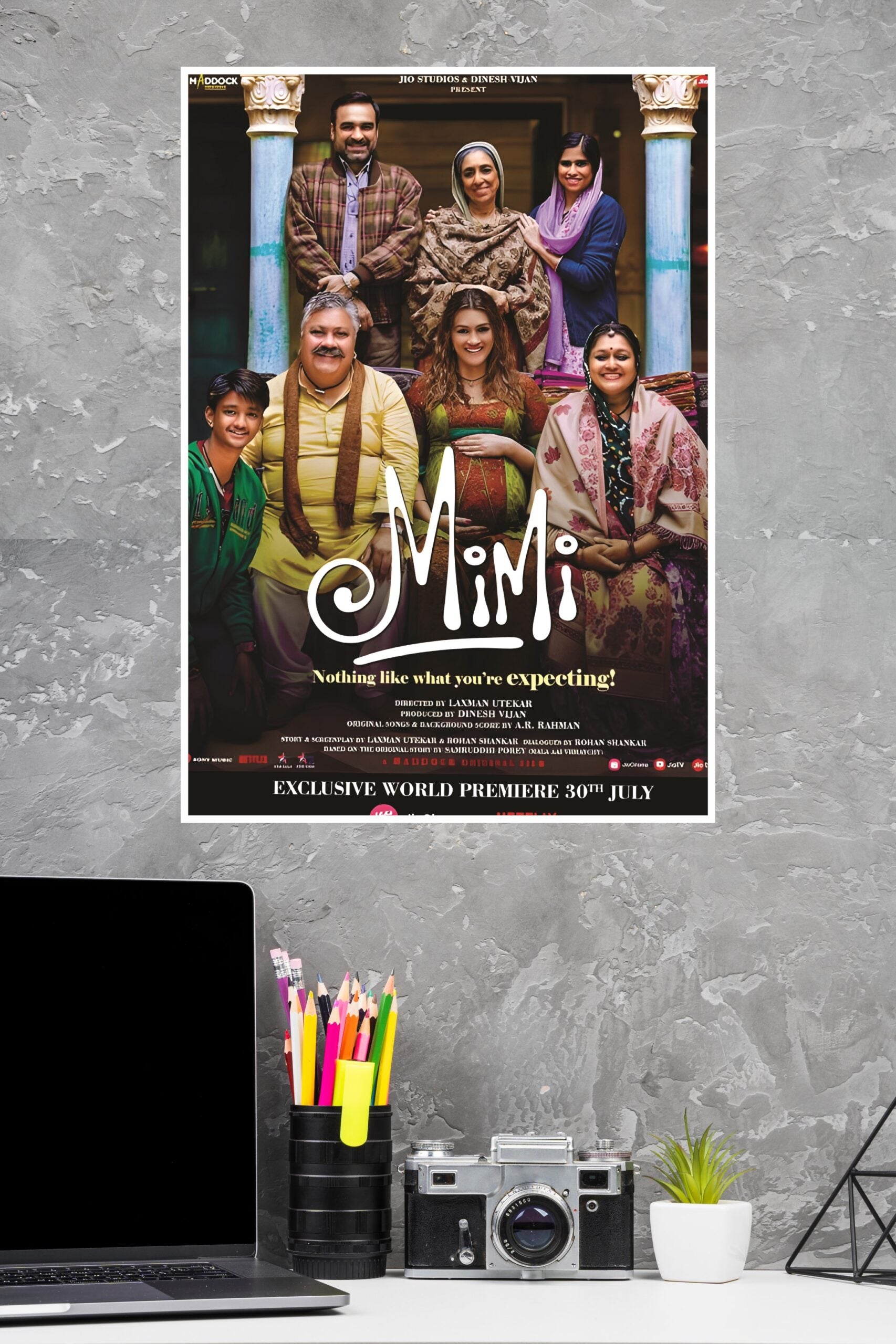 Kriti Sanon & Pankaj Tripathi Mimi Movie Poster | Bollywood Posters – The Poster Valley